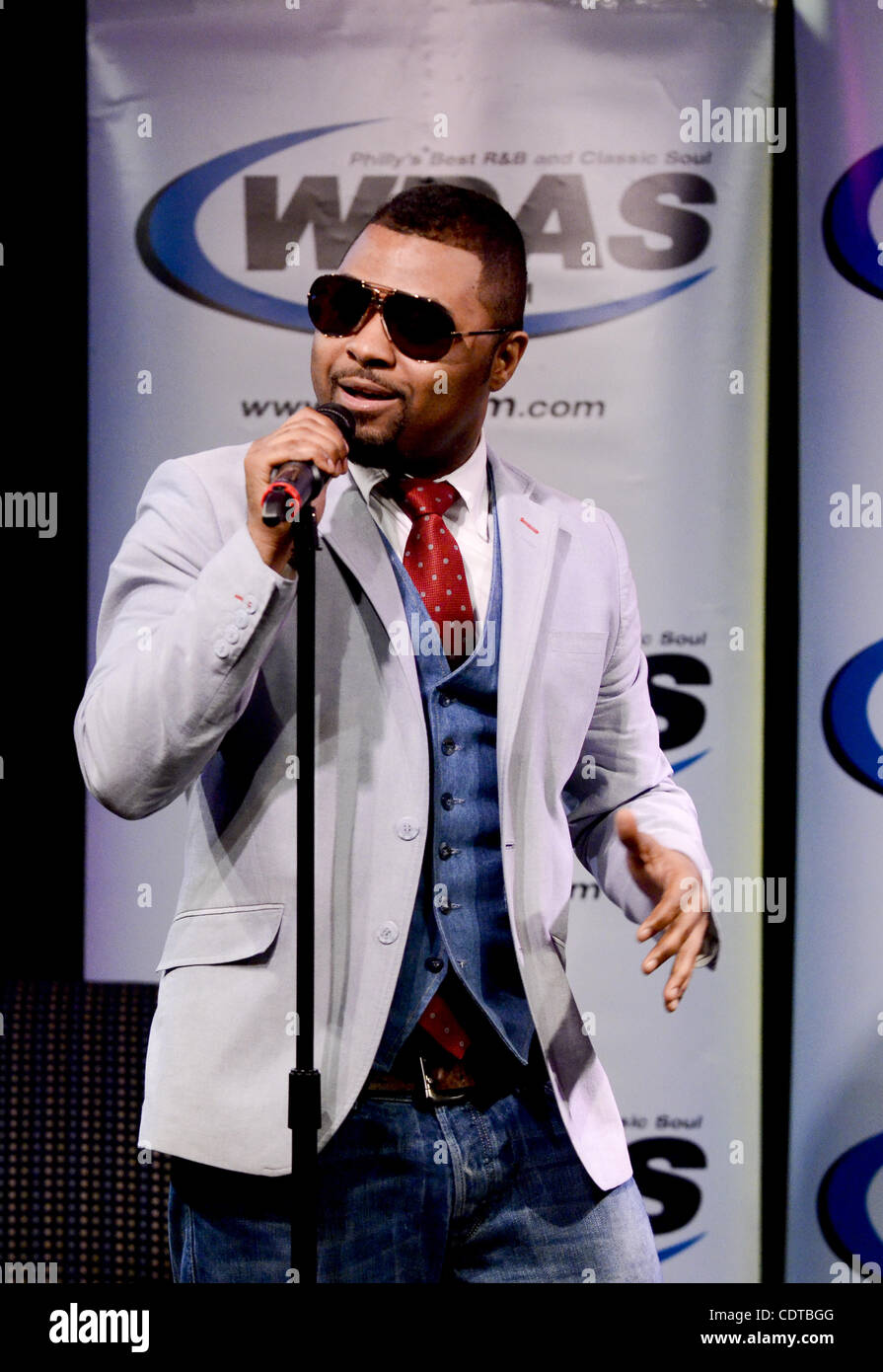 Musiq soulchild performing hi-res stock photography and images - Alamy