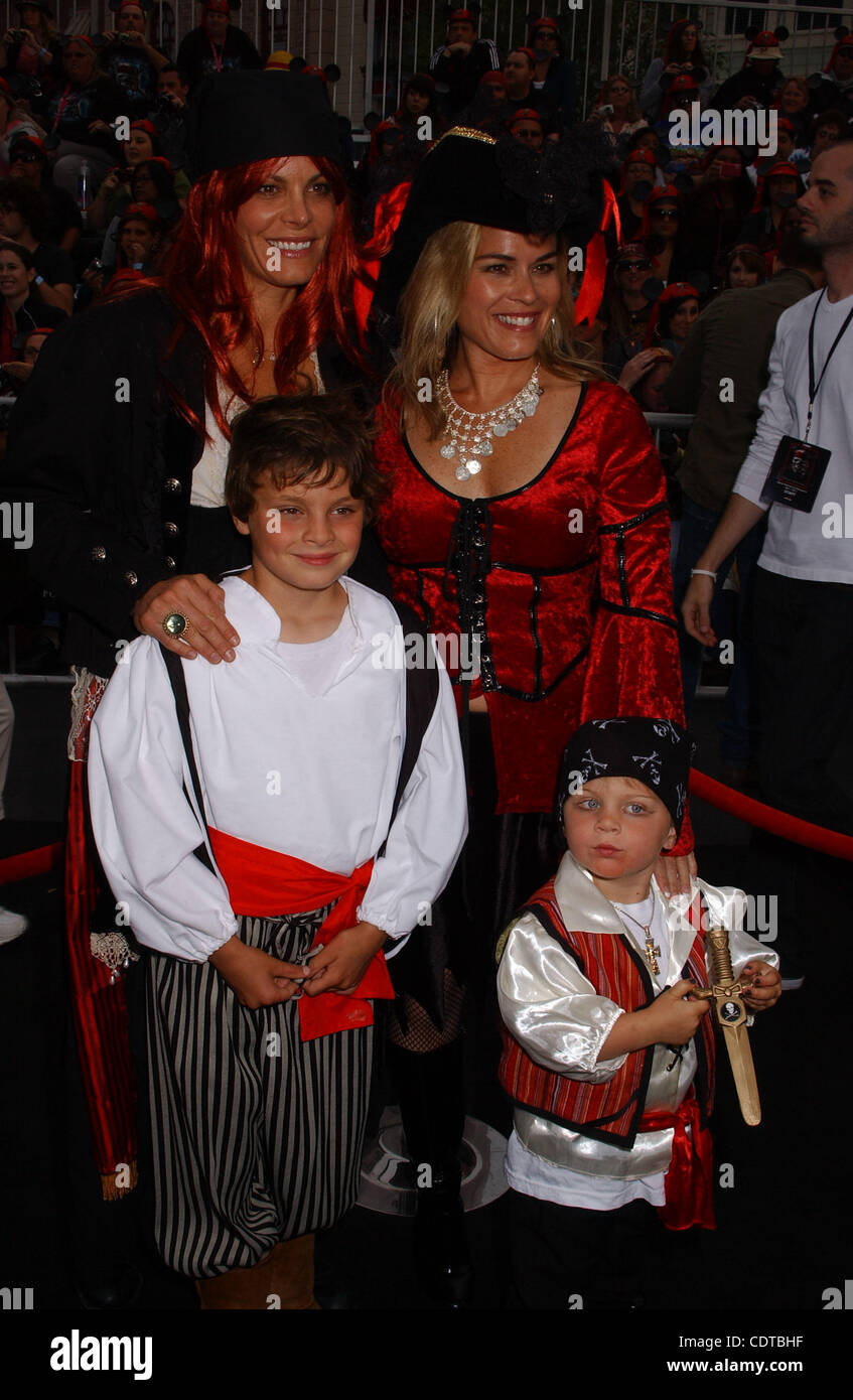 May 7, 2011 - Hollywood, California, U.S. - CAT CORA & FAMILYATTEND THE ...