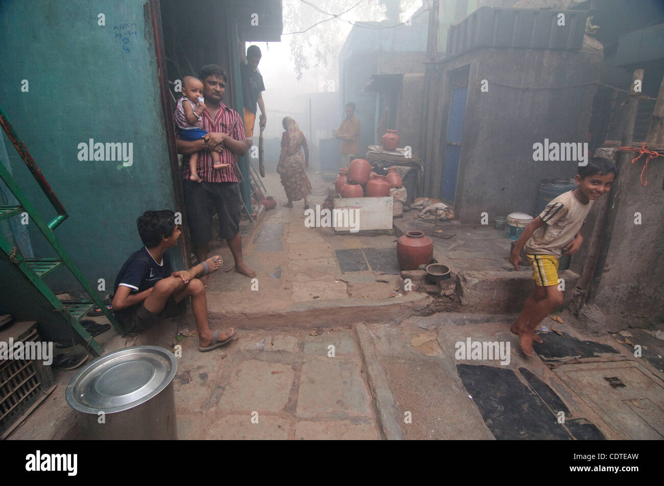 Life inside the pottery district of Dharavi, one of the world's largest ...