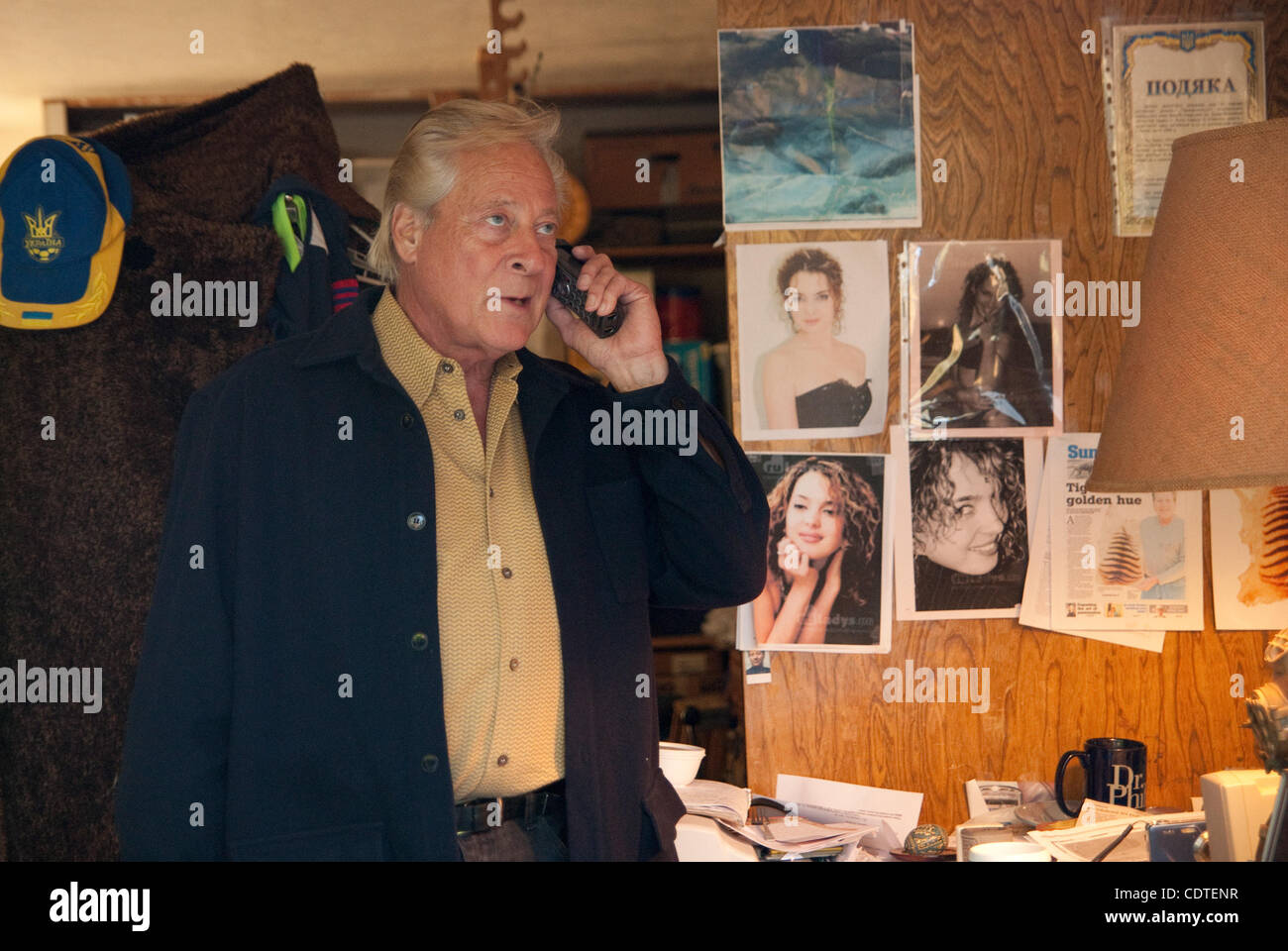 June 17, 2011 - Fallbrook, California, U.S. - BILL WARREN, 59, a self ...