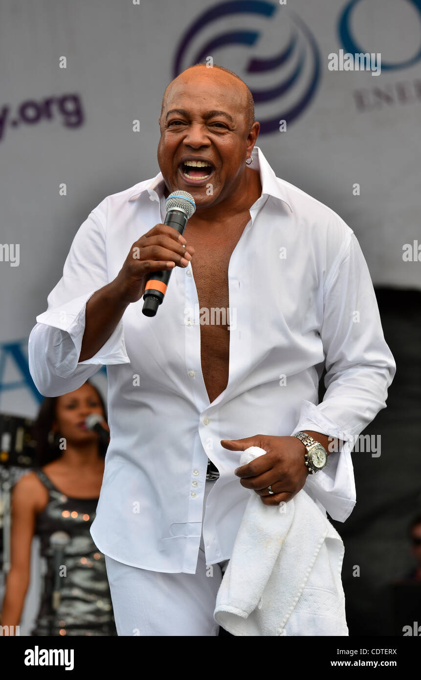 Peabo bryson hi-res stock photography and images - Alamy