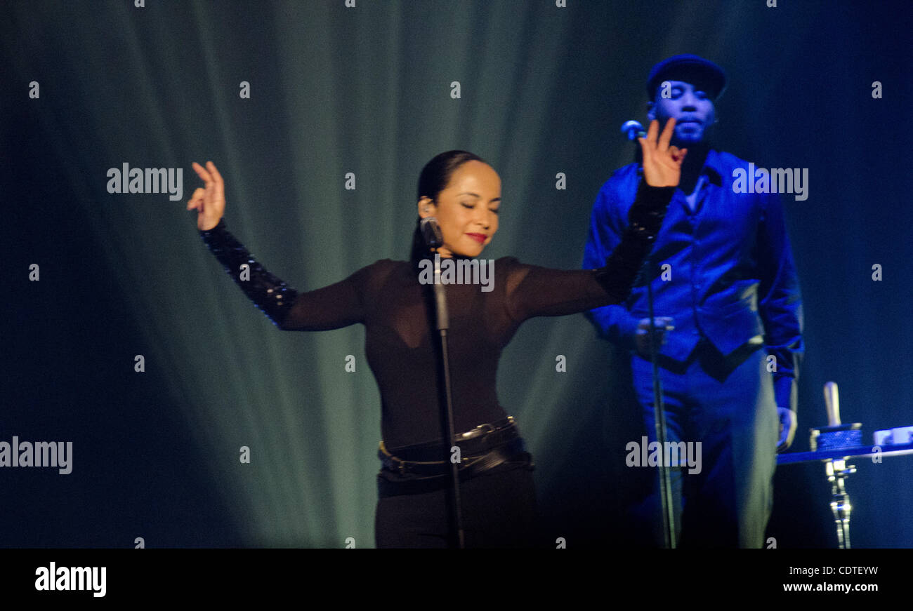 June 19, 2011 - Philadelphia, Pennsylvania, U.S. - Grammy-winning ...