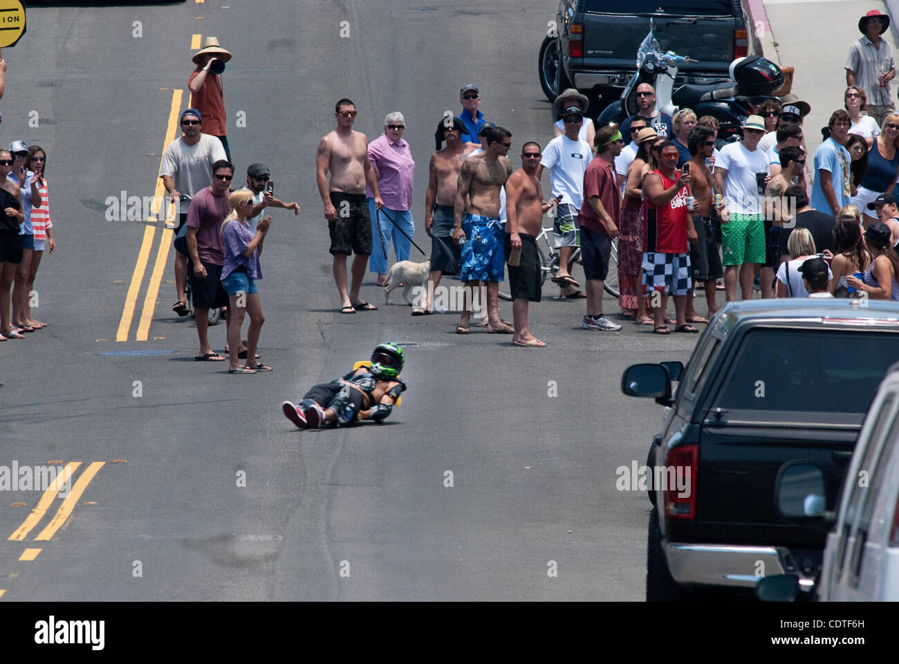 JAMES HOOTMANN (Mr.Organico) races on Avenida Rosa in San Clemente ...
