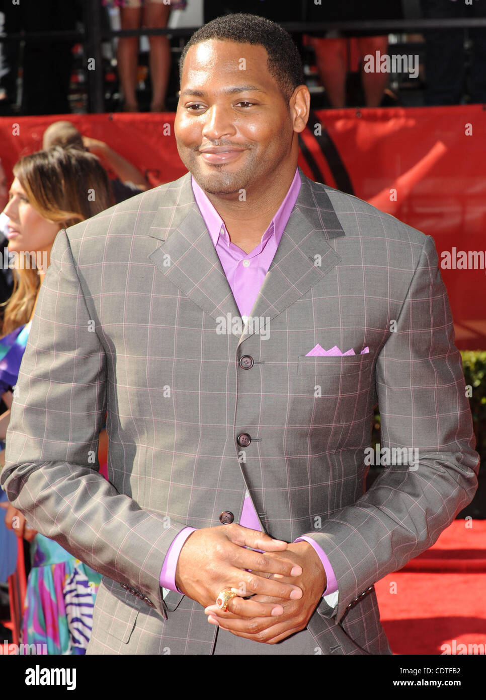 Robert Horry on the red carpet of ESPN's 2011 ESPY awards at the Nokia ...
