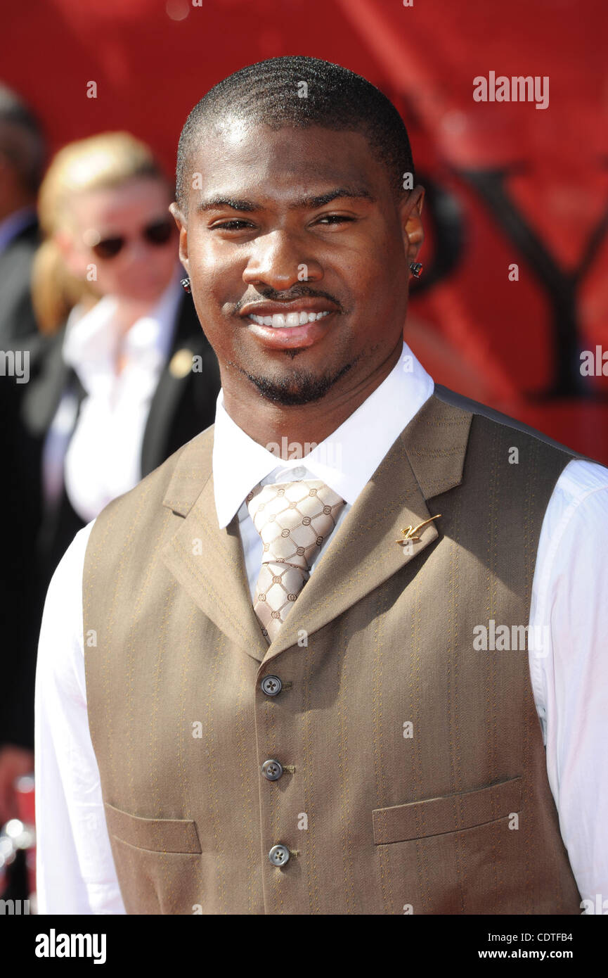 Earl Bennett on the red carpet of ESPN's 2011 ESPY awards at the Nokia ...