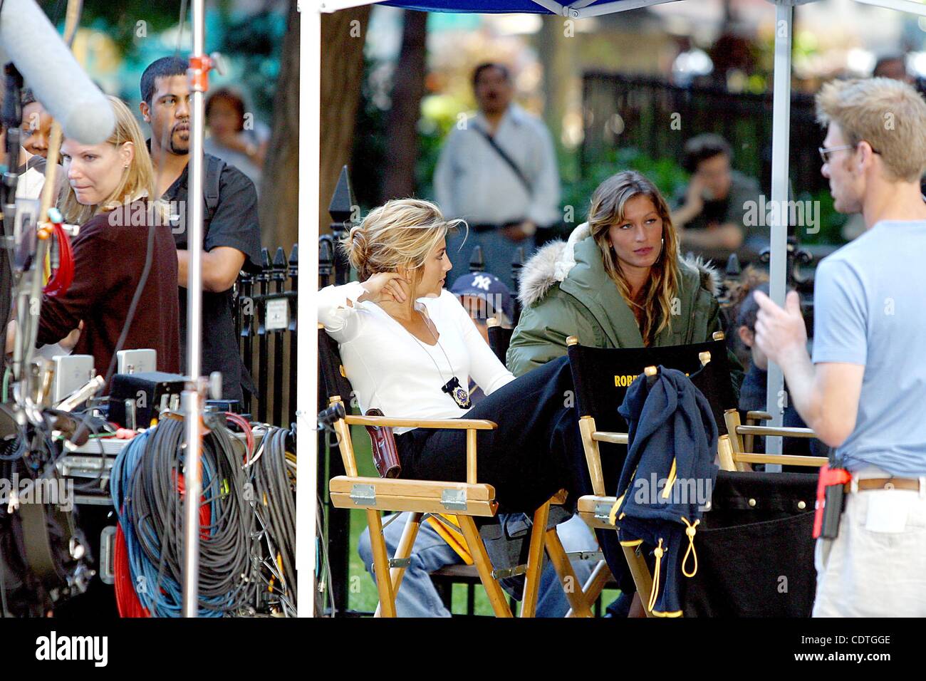 Jennifer esposito 2003 hi-res stock photography and images - Alamy