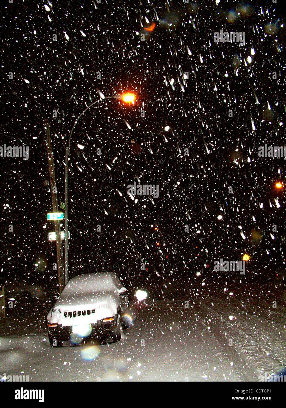 Jan. 27, 2004 - New York, New York, U.S. - K35177ML .SNOWSTORM IN NEW ...