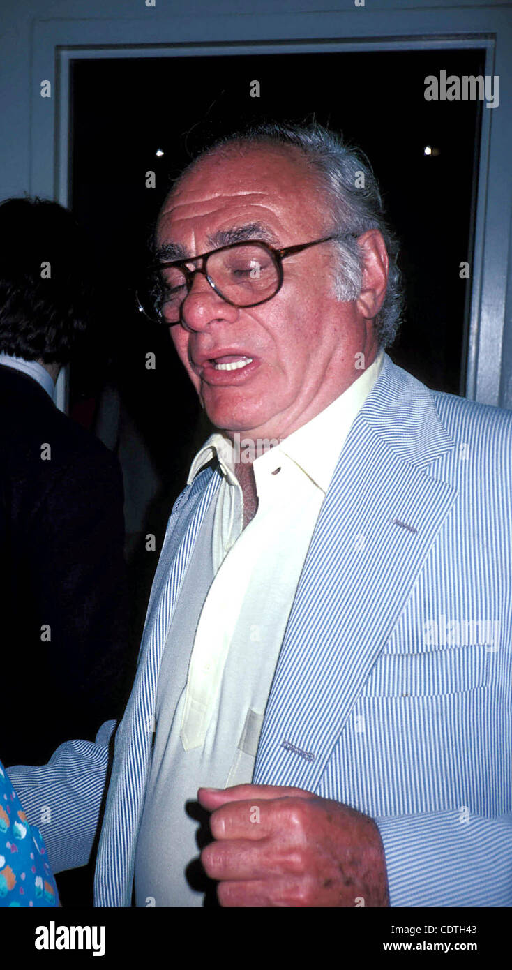 Martin balsam hi-res stock photography and images - Alamy