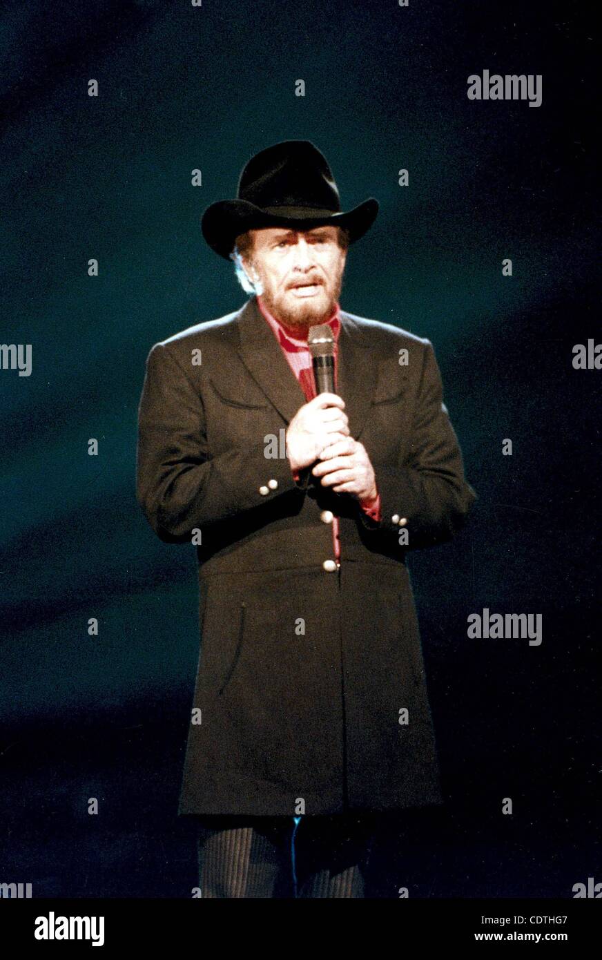 MERLE HAGGARD IN U.S. MUSIC AWARDS IN NASHVILLE , TN. 1995.#K2730AR ...