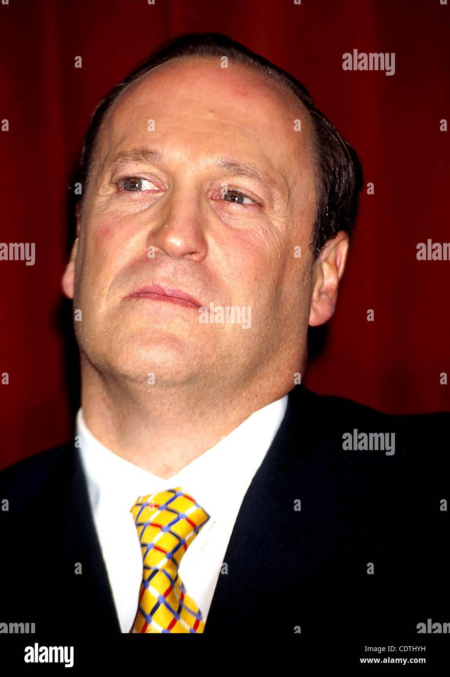 Live telecast hi-res stock photography and images - Alamy