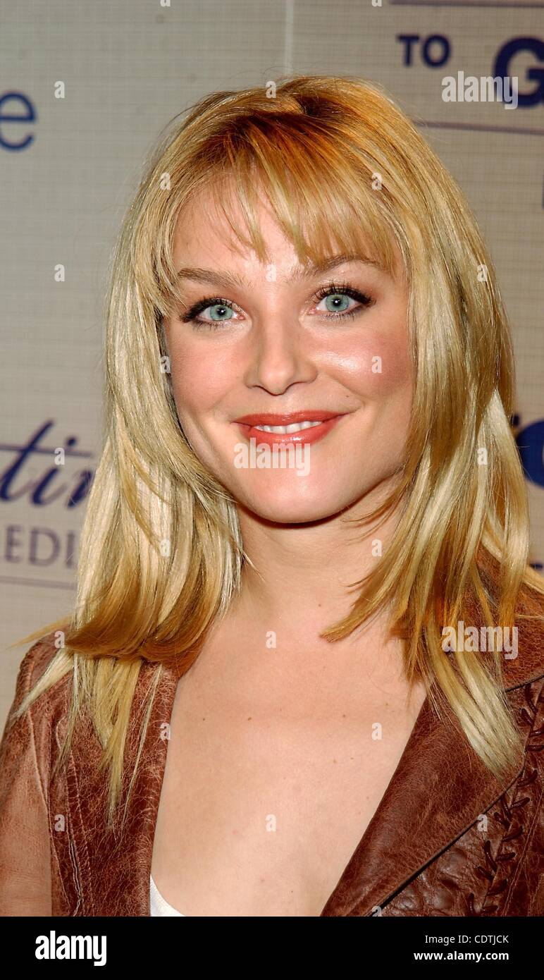 Elizabeth rohm hi-res stock photography and images - Alamy