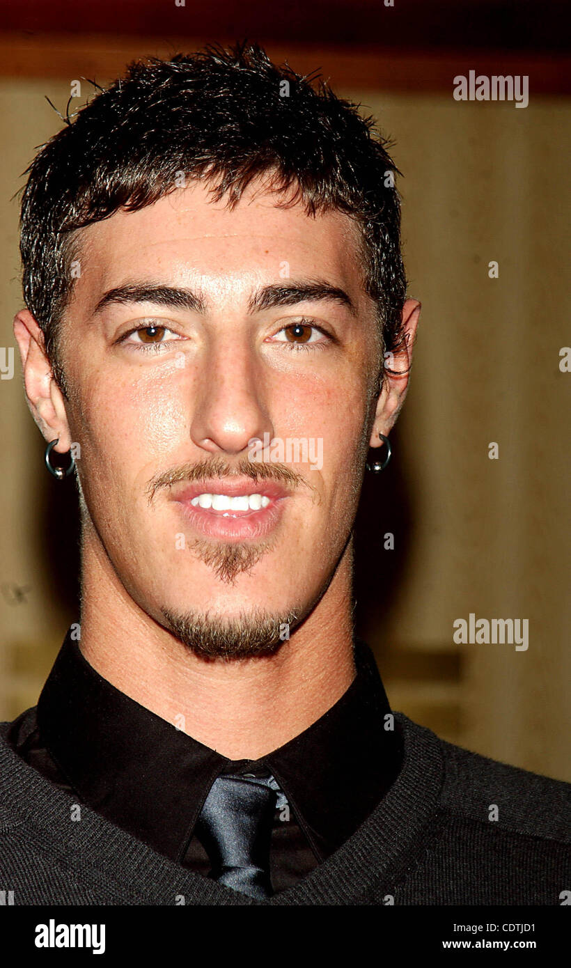 ERIC BALFOUR.K30635AR.THE 2003-2004 ''WB'' UPFRONT AT THE SHERATON ...