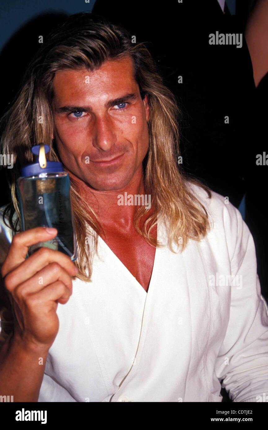 L6614AR.FABIO LAUNCHES NEW PERFUME MEDITERRANEAUM AT THE PENINSULA ...