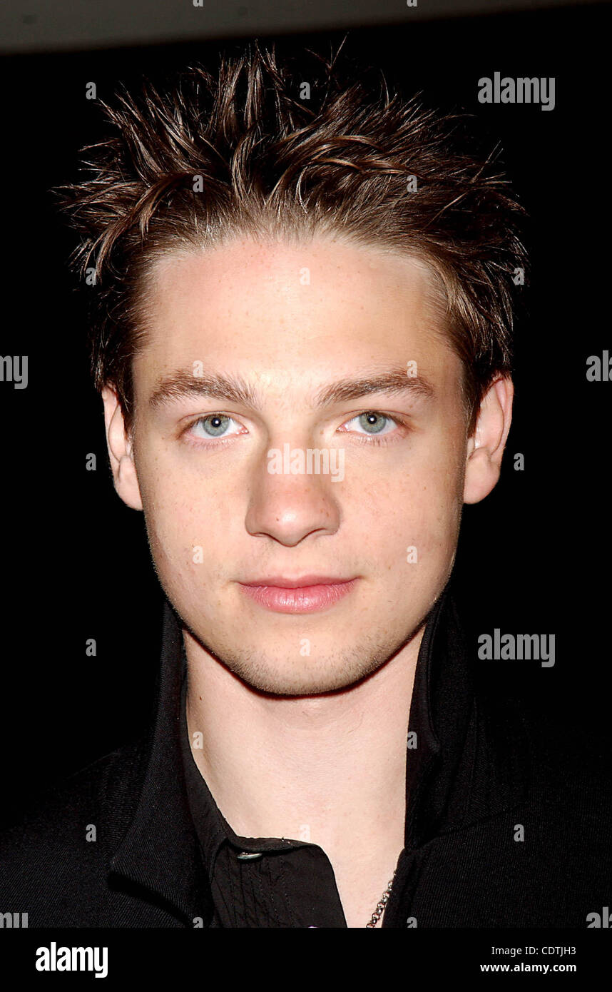 GREGORY SMITH.K30635AR.THE 2003-2004 ''WB'' UPFRONT AT THE SHERATON ...