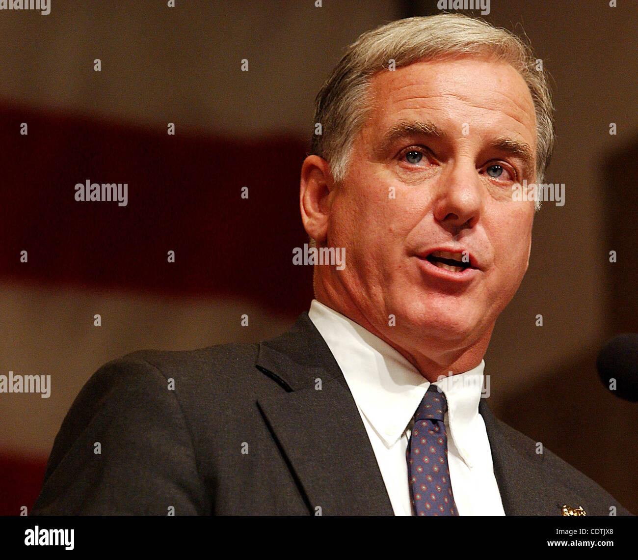 K33923AR .HOWARD DEAN CAMPAIGNING FOR PRESIDENT AT COOPER UNION , NEW ...