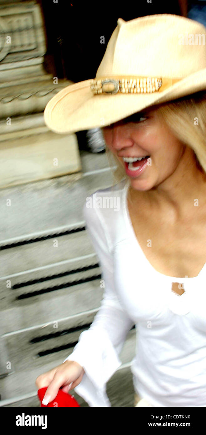 Jan. 1, 2011 - New York, New York, U.S. - HEATHER LOCKLEAR.K322484RM ...