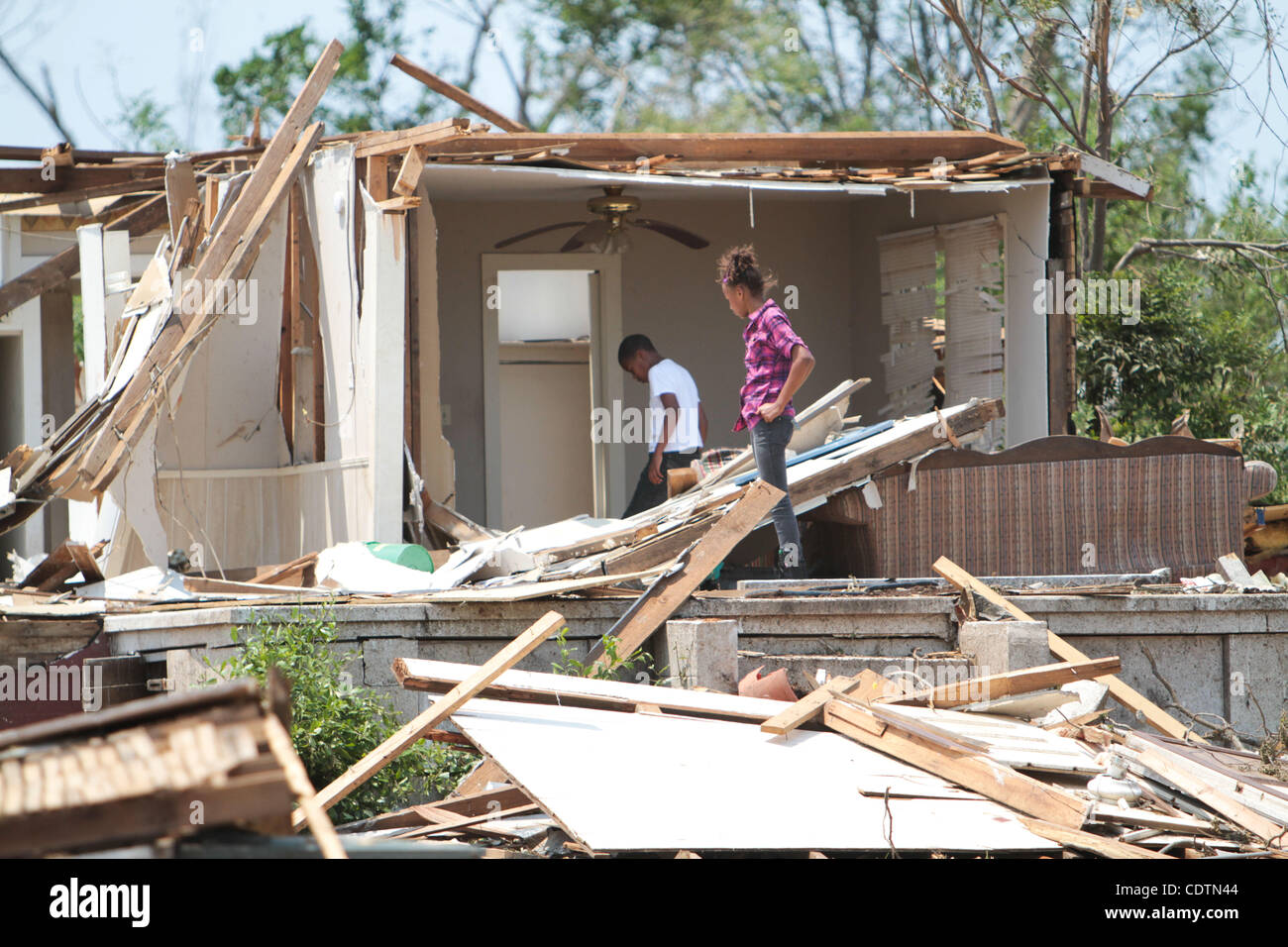 Apr 30, 2011 - Holt, Alabama, U.S. - Many returned back to their homes ...