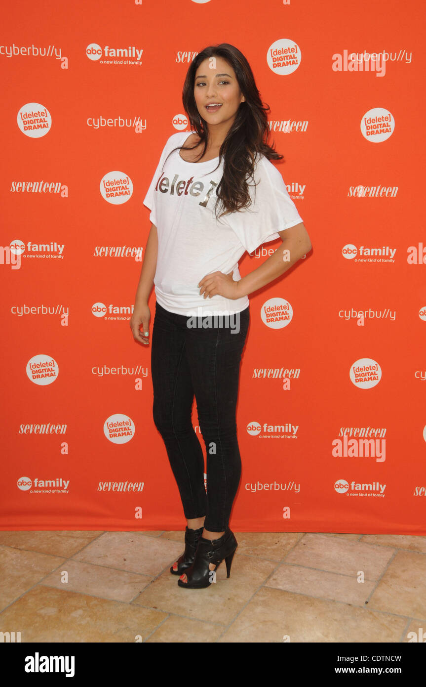 July 14, 2011 - Los Angeles, California, U.S. - Shay Mitchell Attending ...