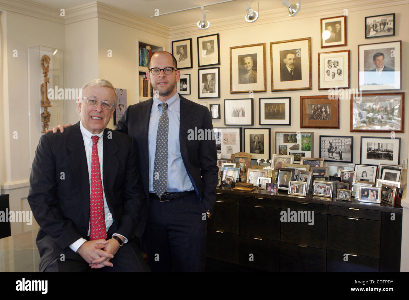 Marc nathanson hi-res stock photography and images - Alamy