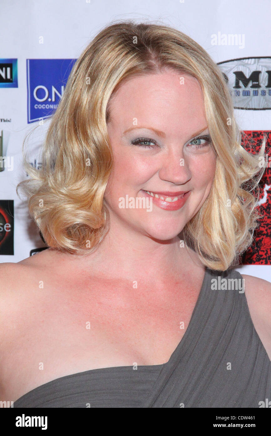 Dolly Fox's Instagram, Twitter & Facebook on IDCrawl