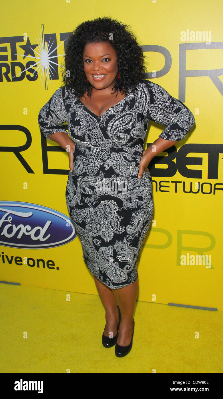 June 26, 2011 - Los Angeles, California, U.S. - Yvette Nicole Brown ...