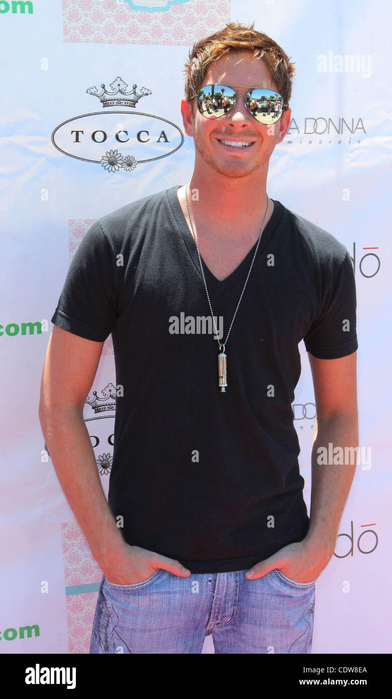 July 1, 2011 - Los Angeles, California, U.S. - Jacob Diamond.''A Scent ...