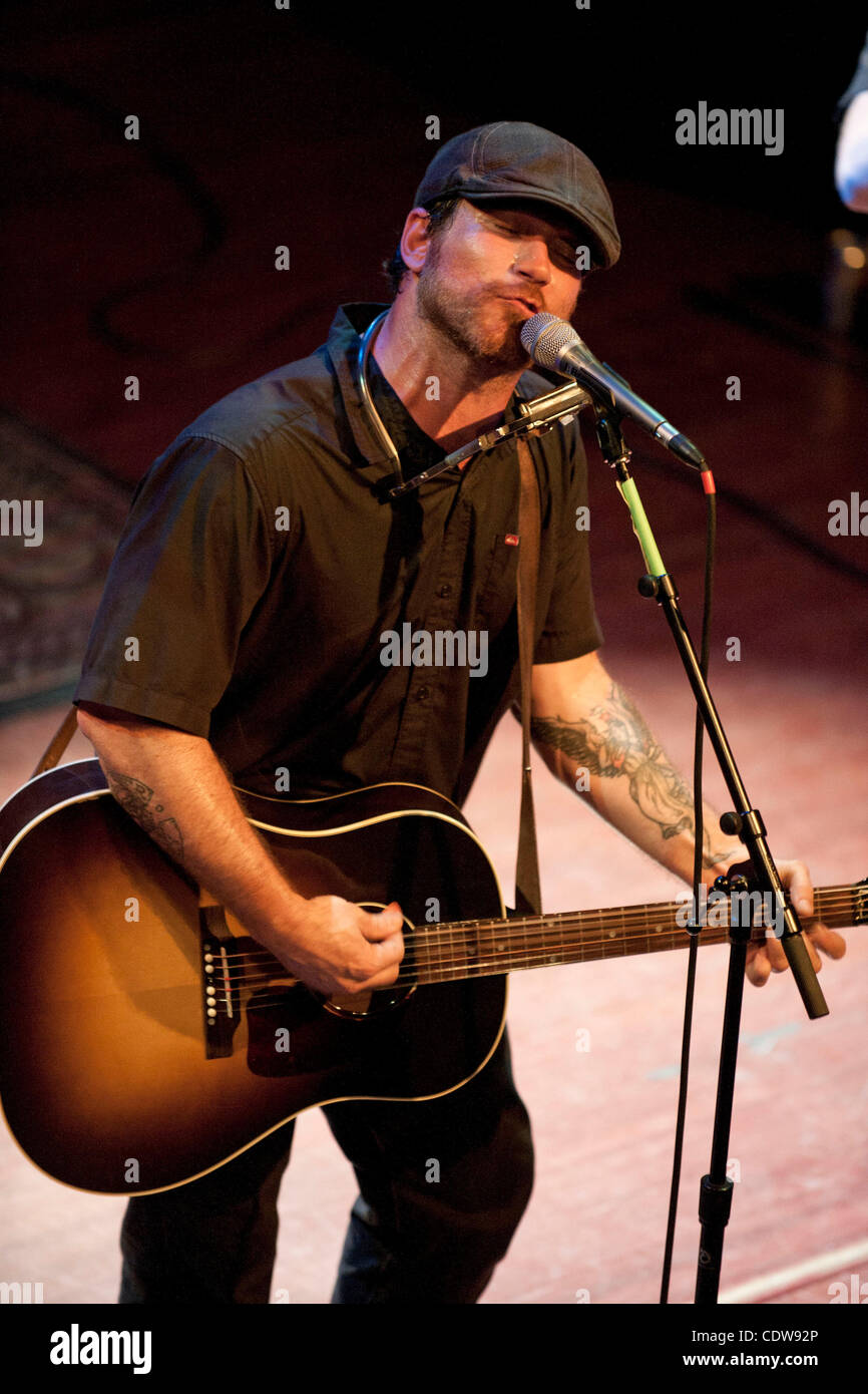 Chicago band album hi-res stock photography and images - Alamy