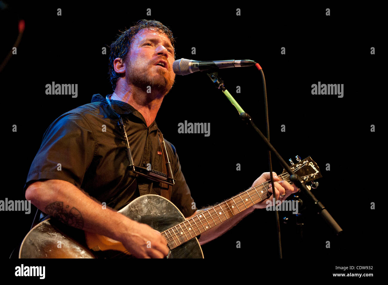 Chuck ragan singer hi-res stock photography and images - Alamy