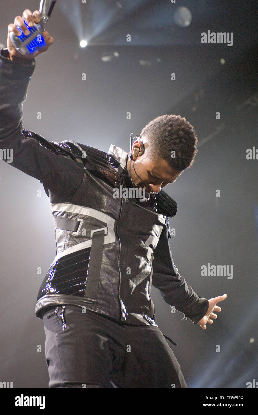 May 20. 2011 - Rosemont, IL USA - Grammy award winning R&B artist Usher ...