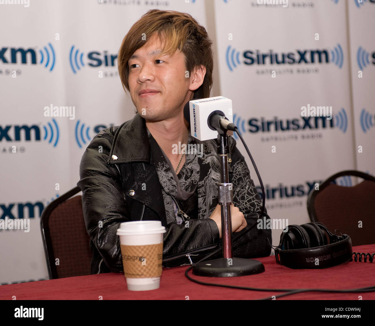 Yoshiki anime hi-res stock photography and images - Alamy