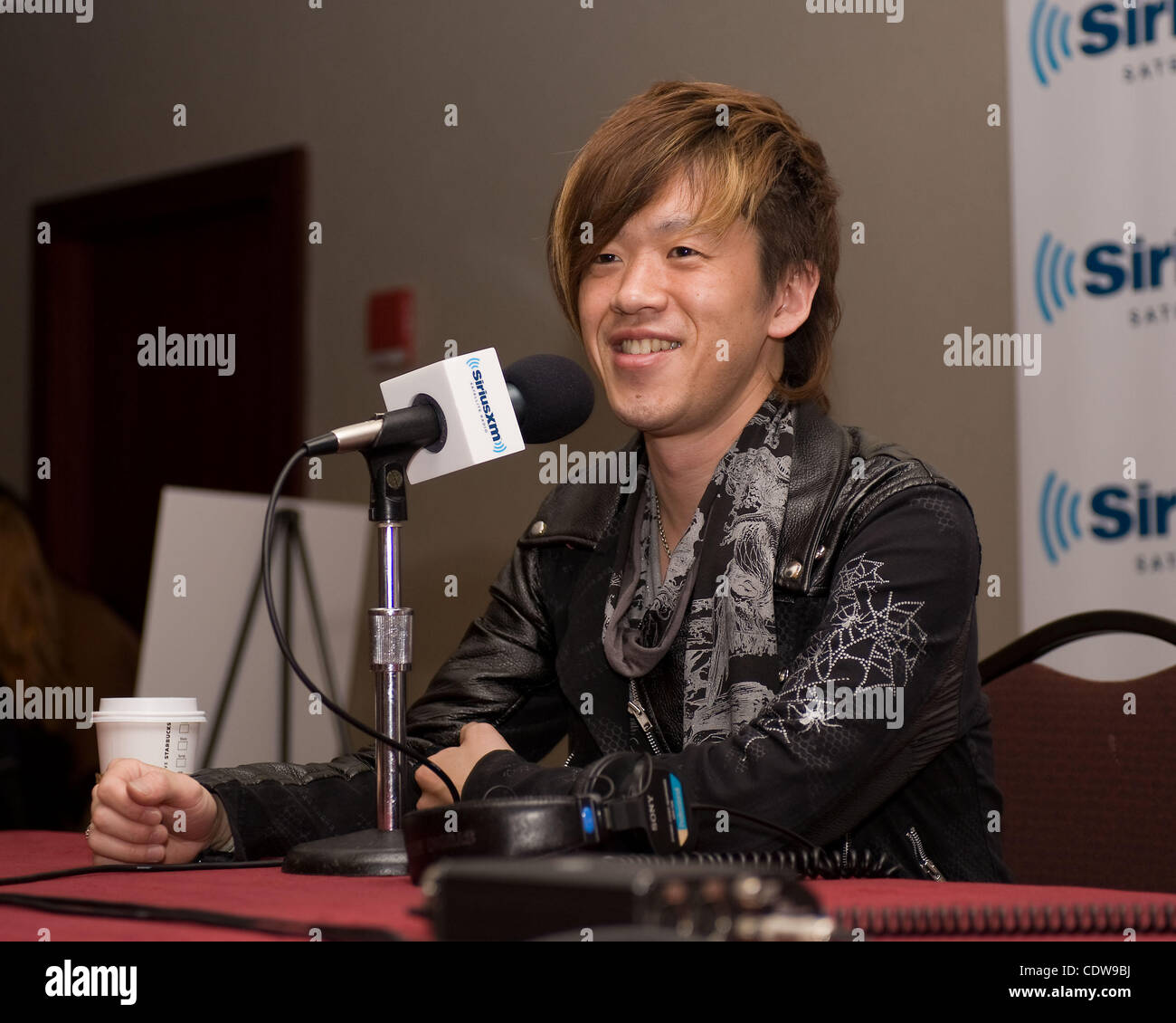 Yoshiki anime hi-res stock photography and images - Alamy