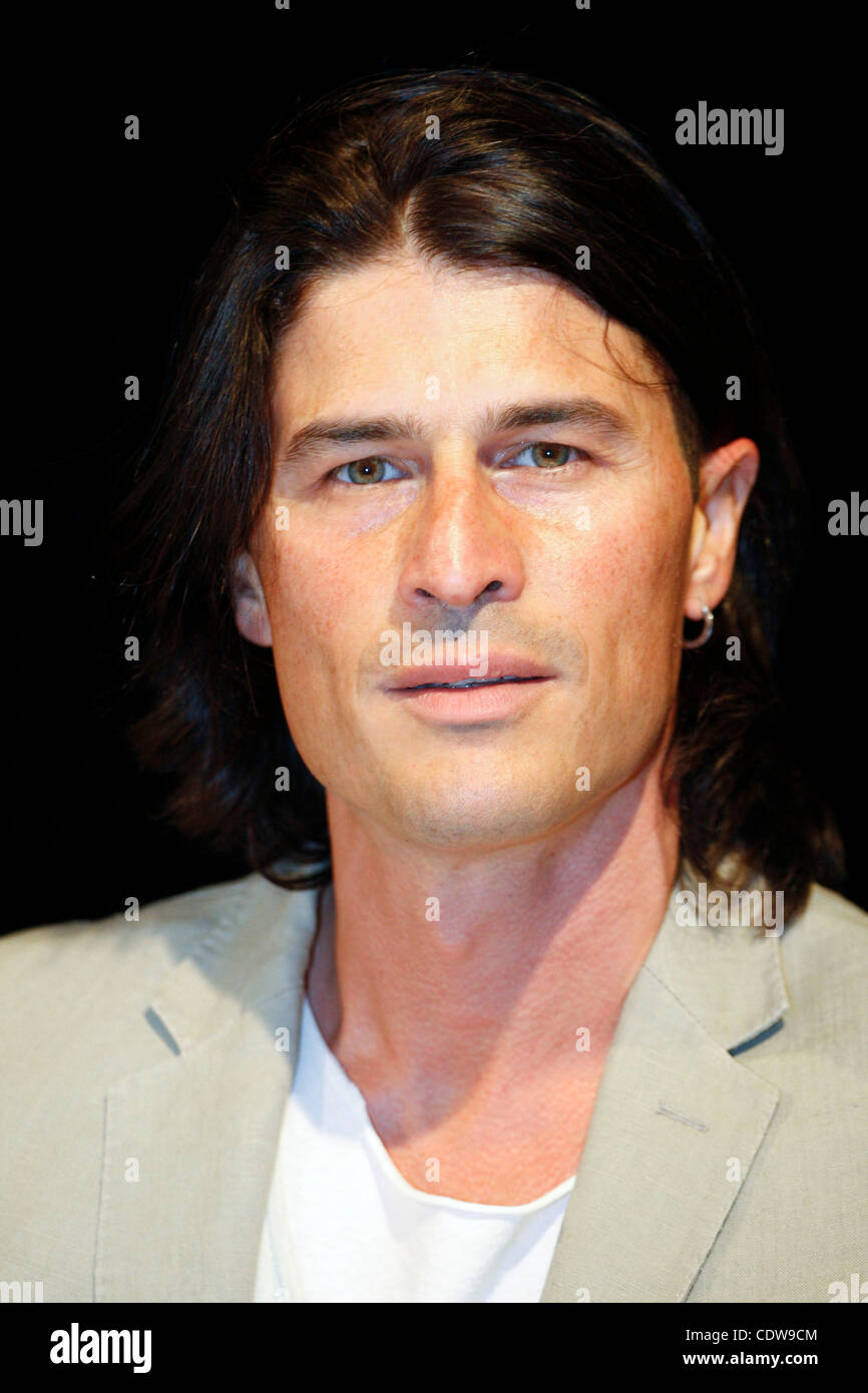 Ca setti hi-res stock photography and images - Alamy