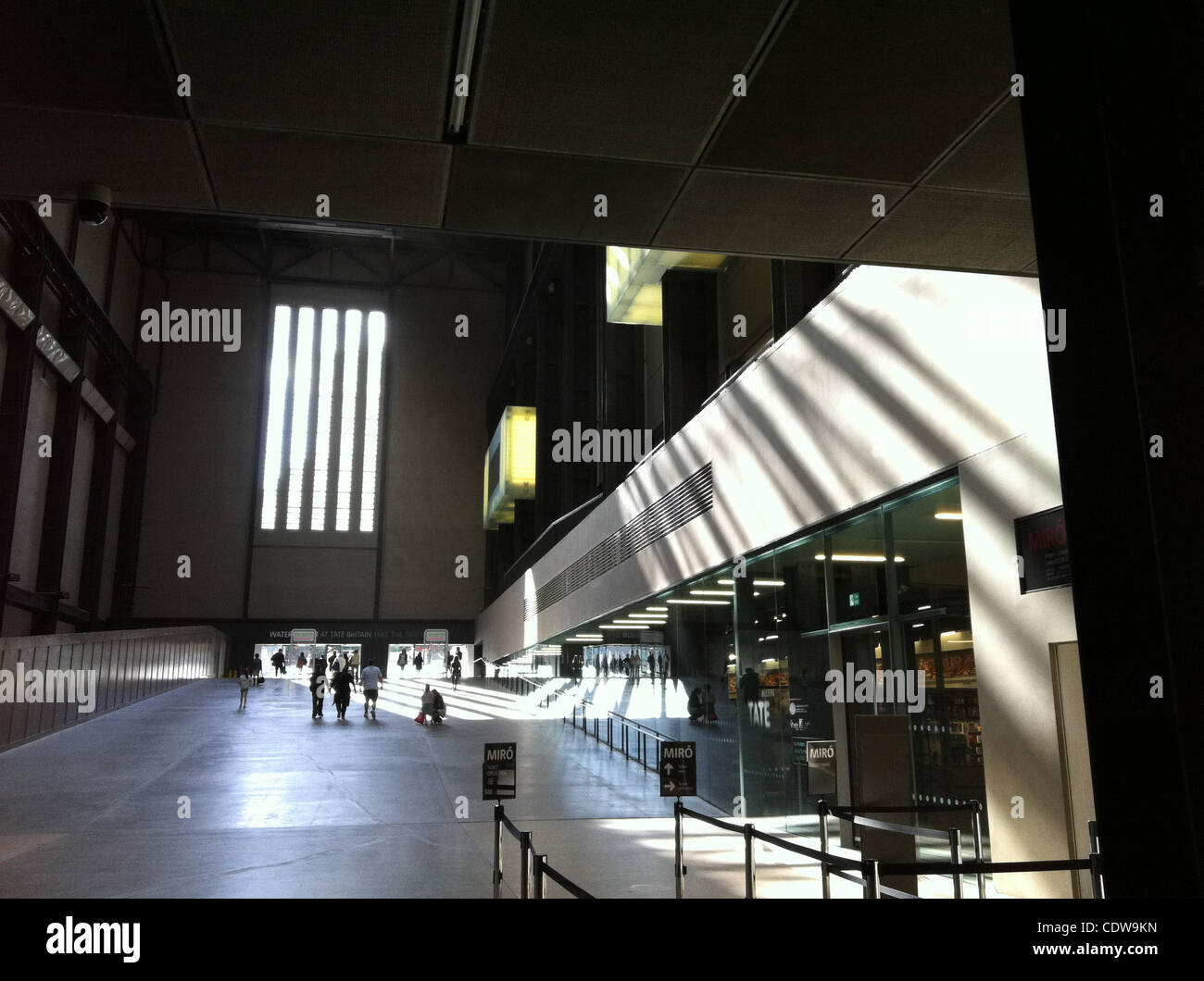 The Tate Modern London Inside Stock Photos & The Tate Modern London ...