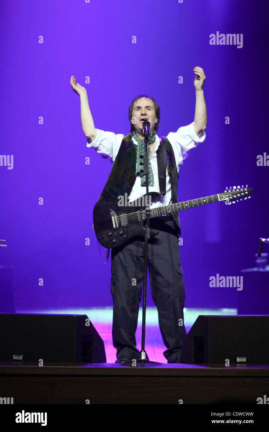 Chris de burgh hi-res stock photography and images - Alamy