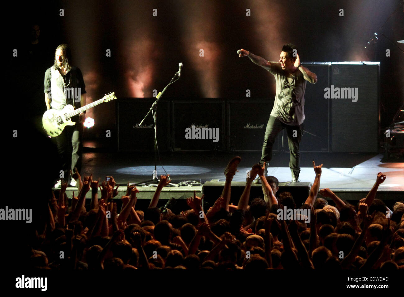 Papa roach band hi-res stock photography and images - Alamy