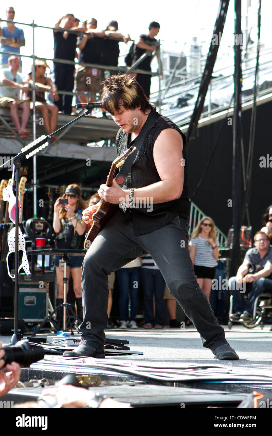 May 24, 2011 - Columbus, Ohio, U.S - Hinder lead guitarist Joe Garvey ...