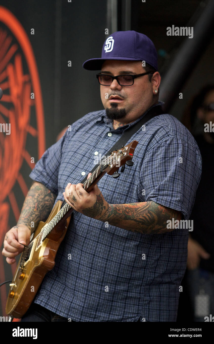 Marcos curiel lead guitarist hi-res stock photography and images - Alamy