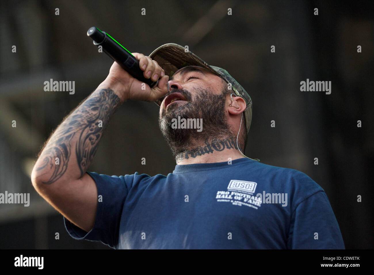May 24, 2011 - Columbus, Ohio, U.S - Staind lead vocalist Aaron Lewis ...
