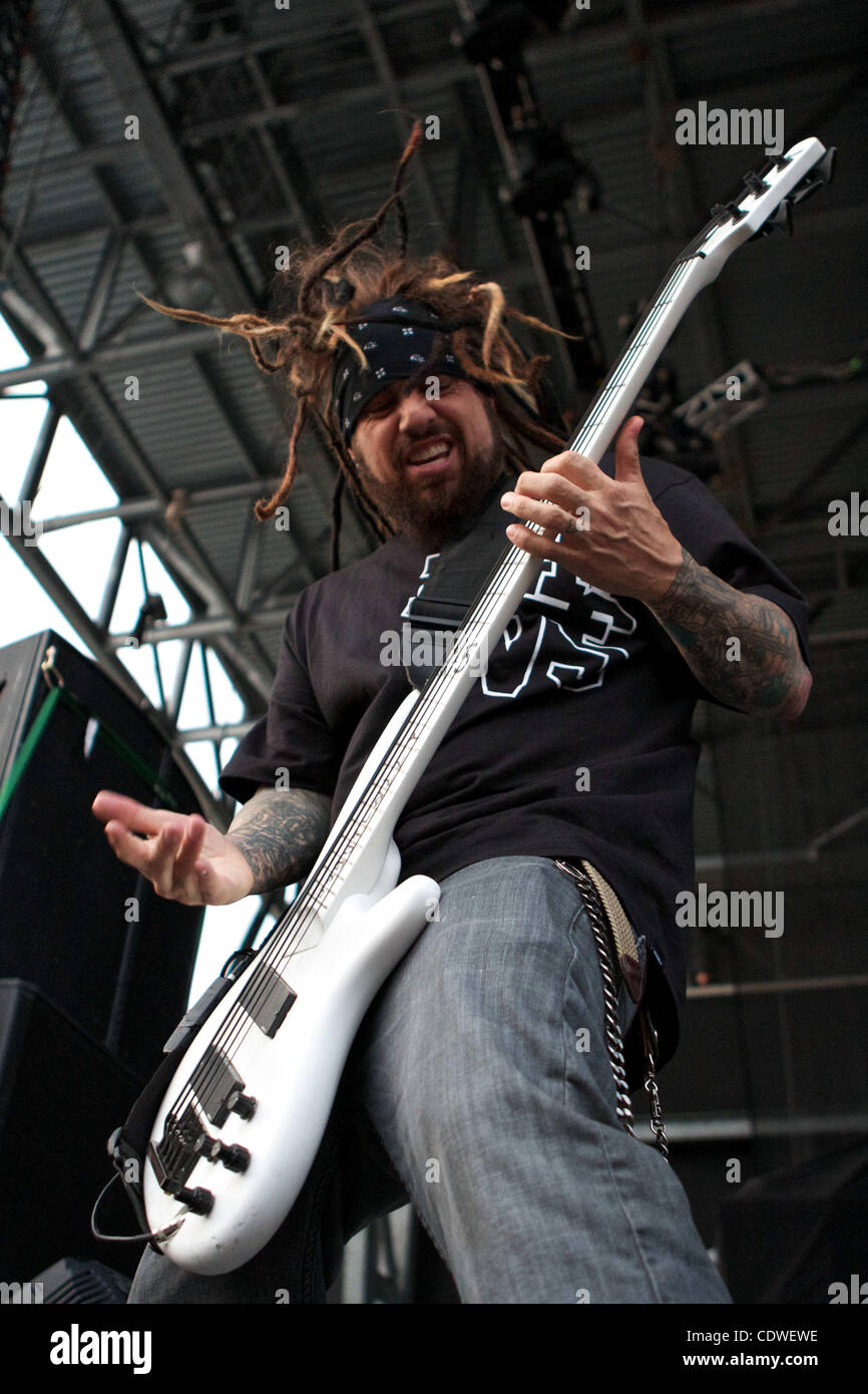 May 24, 2011 - Columbus, Ohio, U.S - Korn bassist Fieldy Arvizu at Rock ...