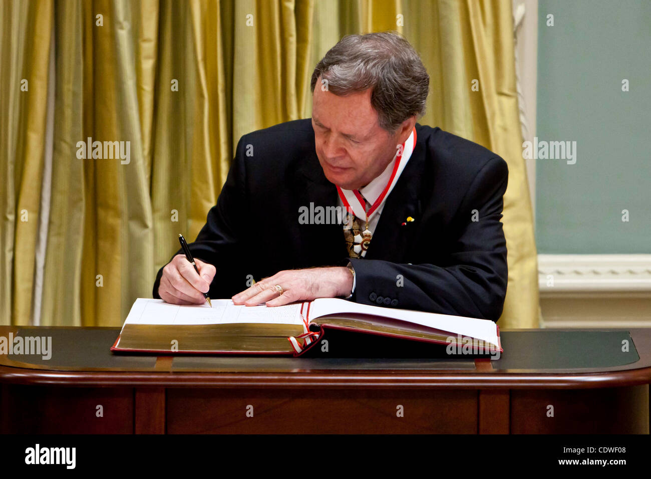 Raymond chretien hi-res stock photography and images - Alamy