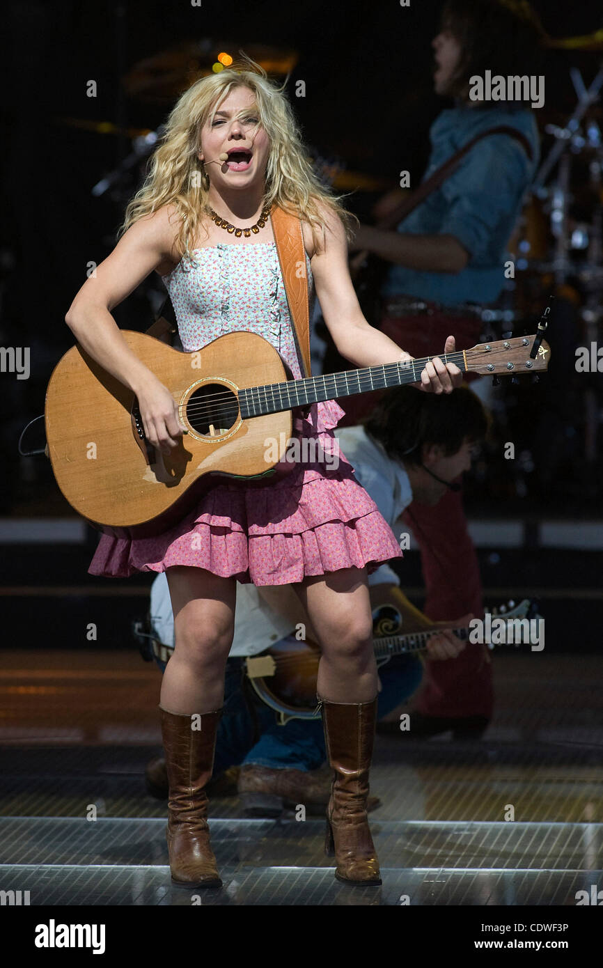 June 4, 2011 - Phoenix, Arizona, U.S - Kimberly Perry, lead singer of ...