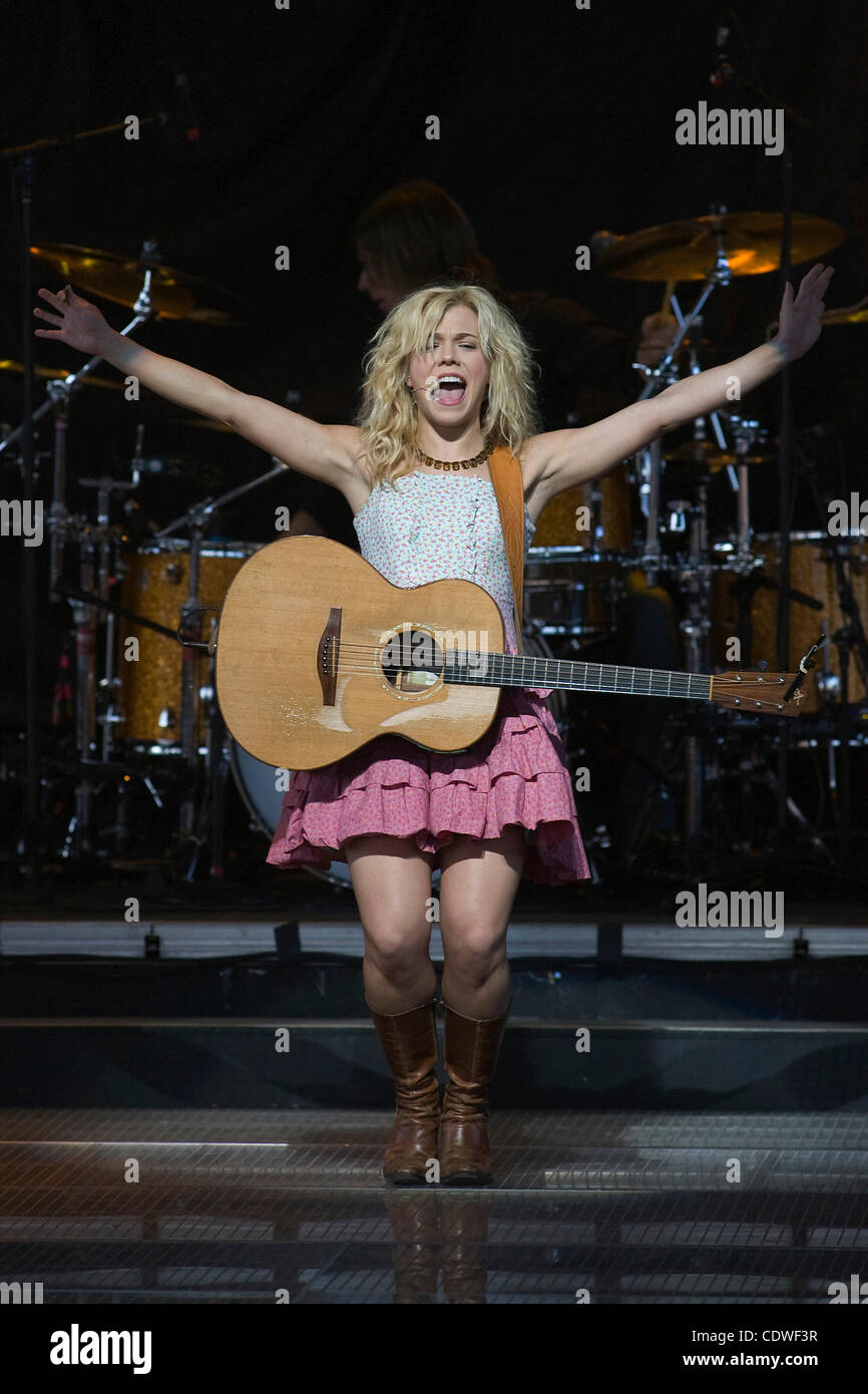June 4, 2011 - Phoenix, Arizona, U.S - Kimberly Perry, lead singer of ...