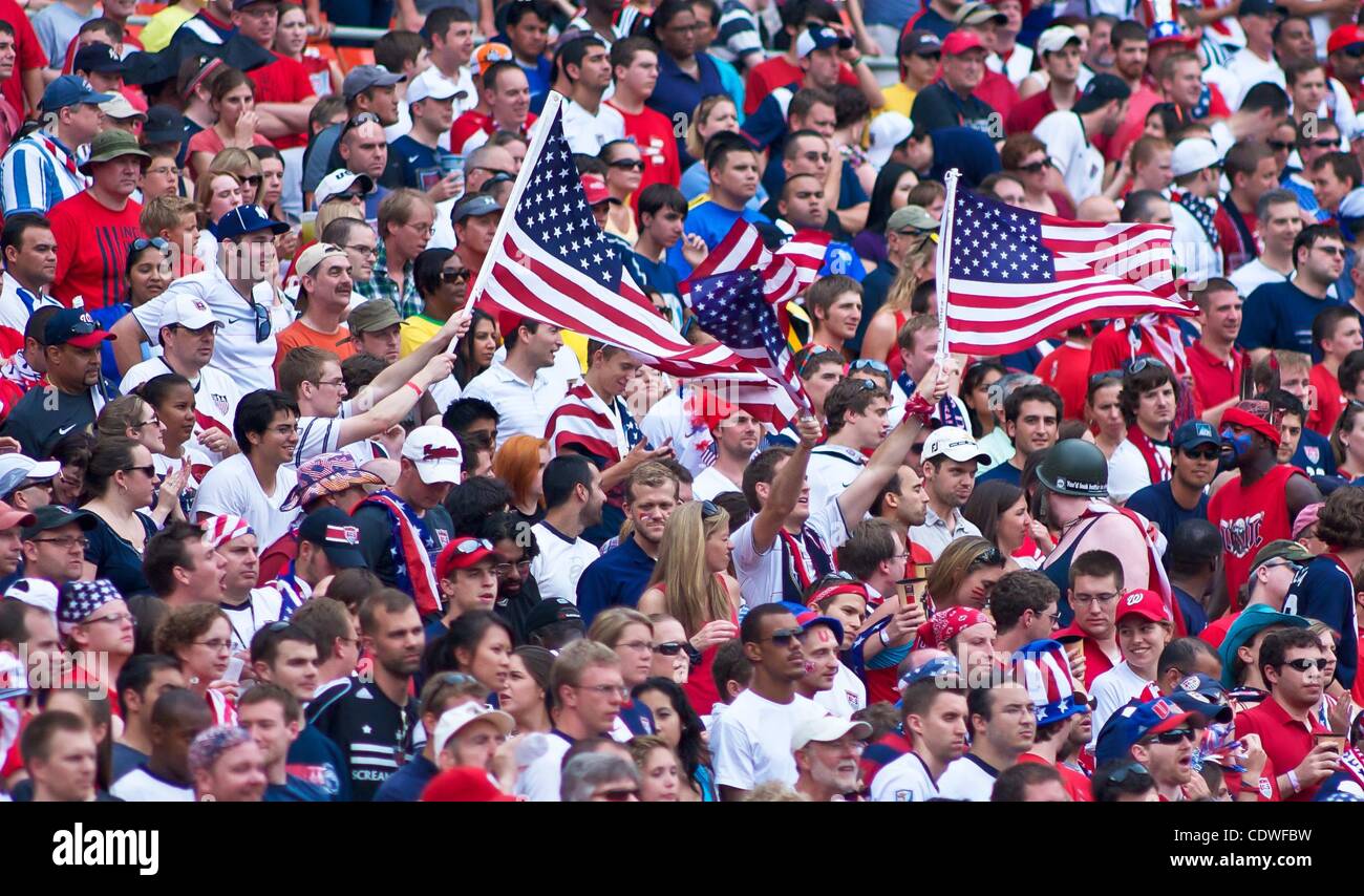 Sunday football blue fans hi-res stock photography and images - Alamy