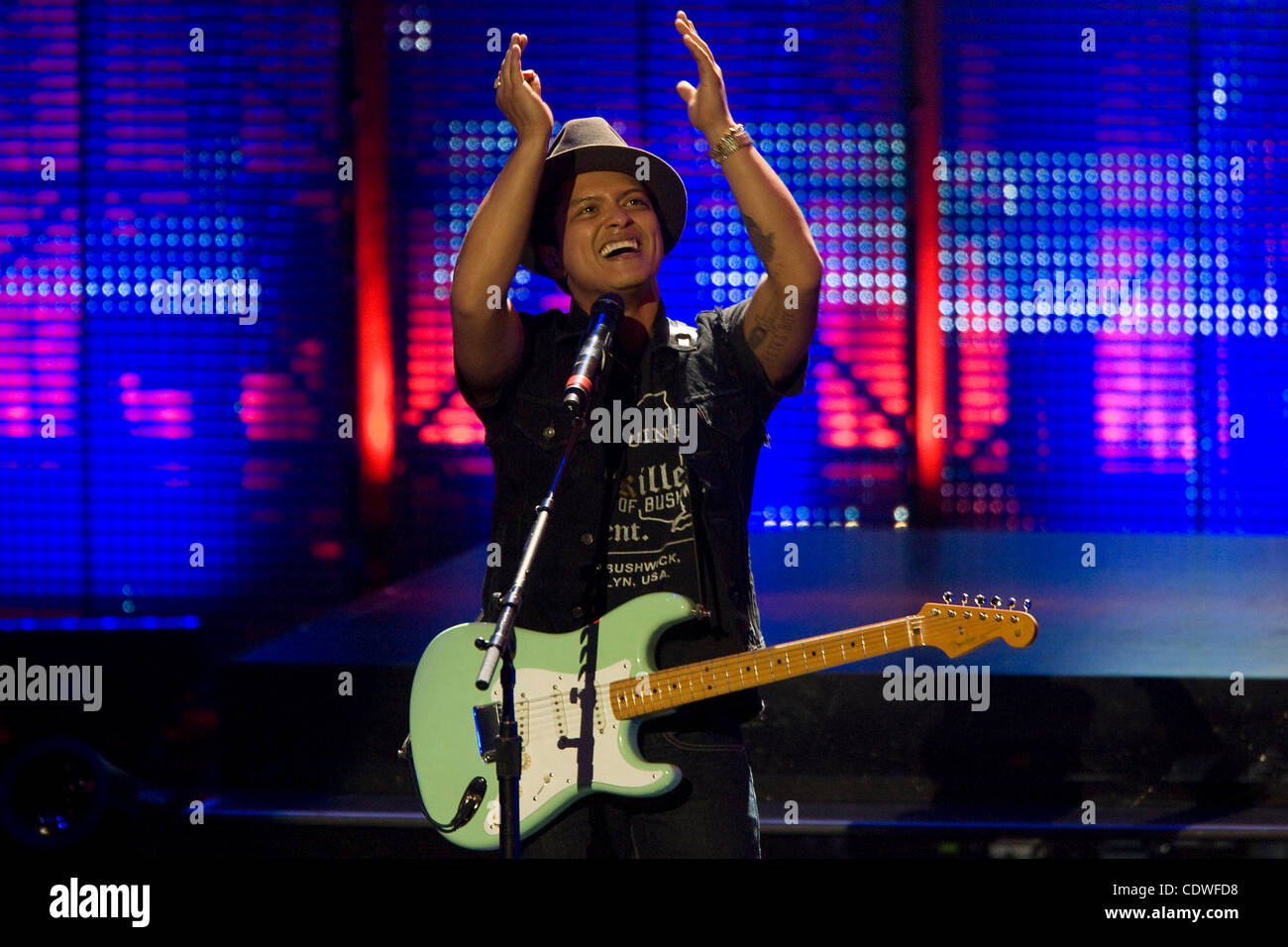 Bruno mars hi-res stock photography and images - Alamy