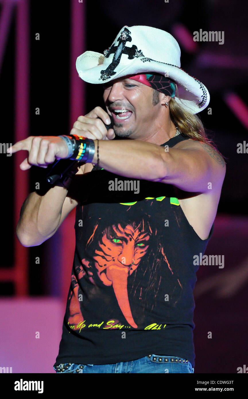 July 7, 2011 - Orange Beach, Alabama, U.S - Poison lead singer Bret ...
