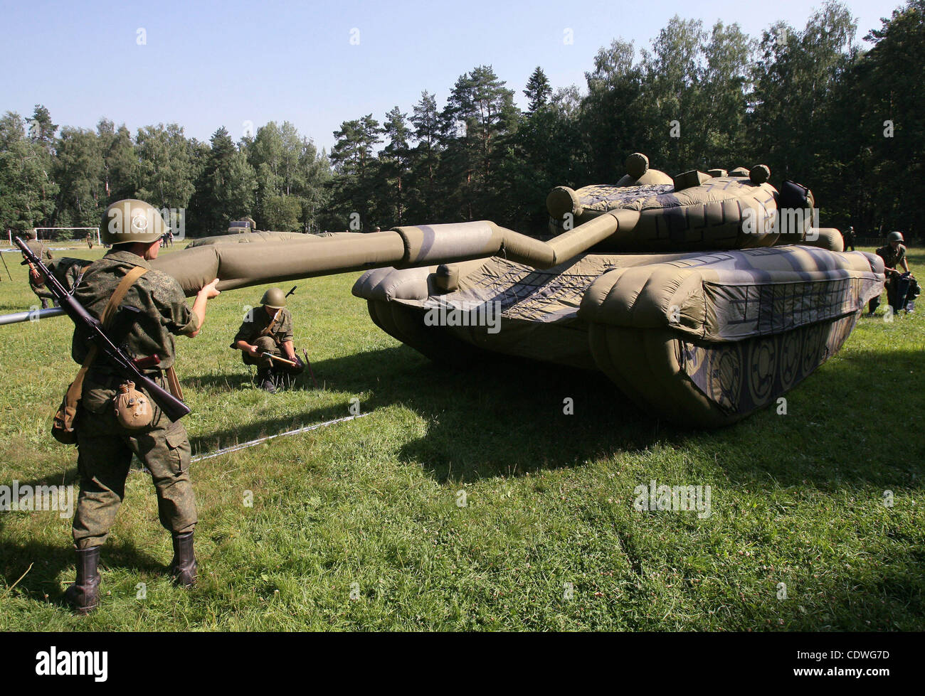Inflatable Army of Russia. An invisible army where masters of the art ...
