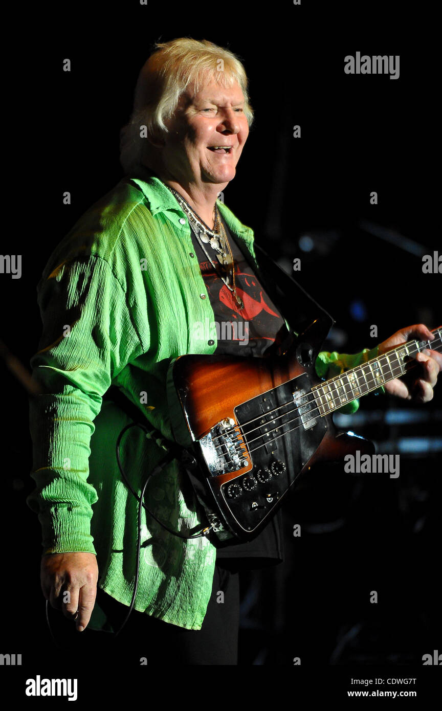 July 15, 2011 - Orange Beach, Alabama, U.S - Yes bassist Chris Squire ...