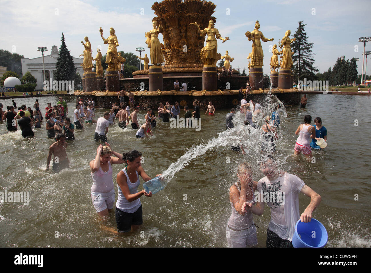 July 17,2011.Moscow,Russia.A Water Fight flash mob at `Friendship of ...