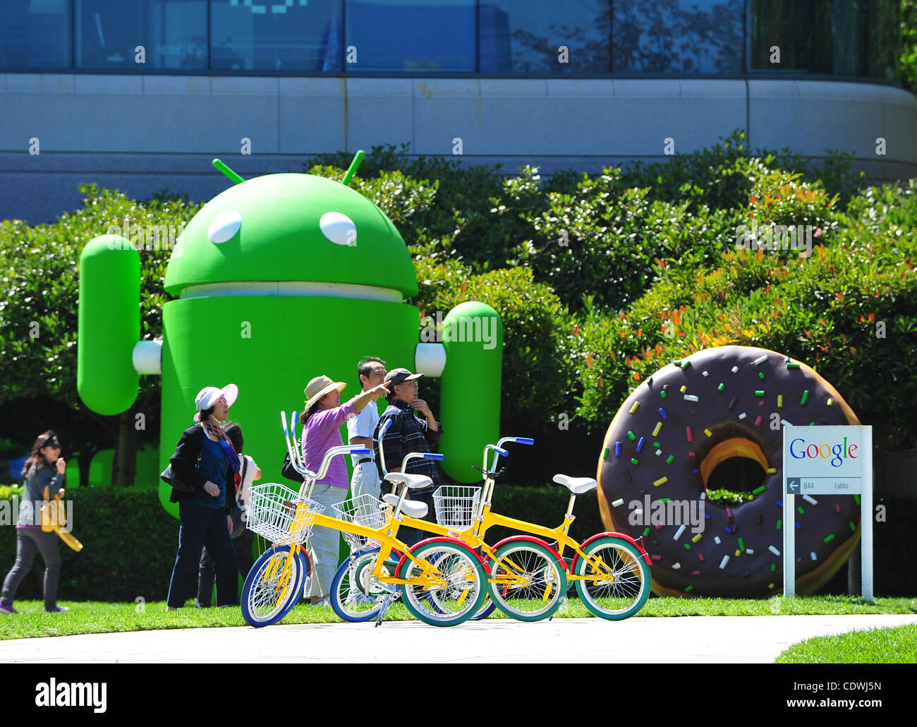 Sept. 6, 2011 - Mountain View, California - U.S. - A woman gestures in ...