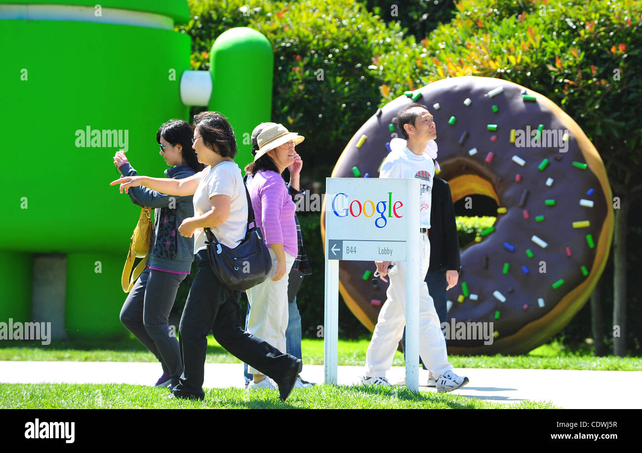 Sept. 6, 2011 - Mountain View, California - U.S. - People view giant ...